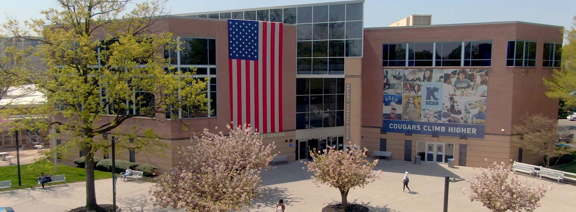 Kean University (en Español) - TheCollegeTour.com